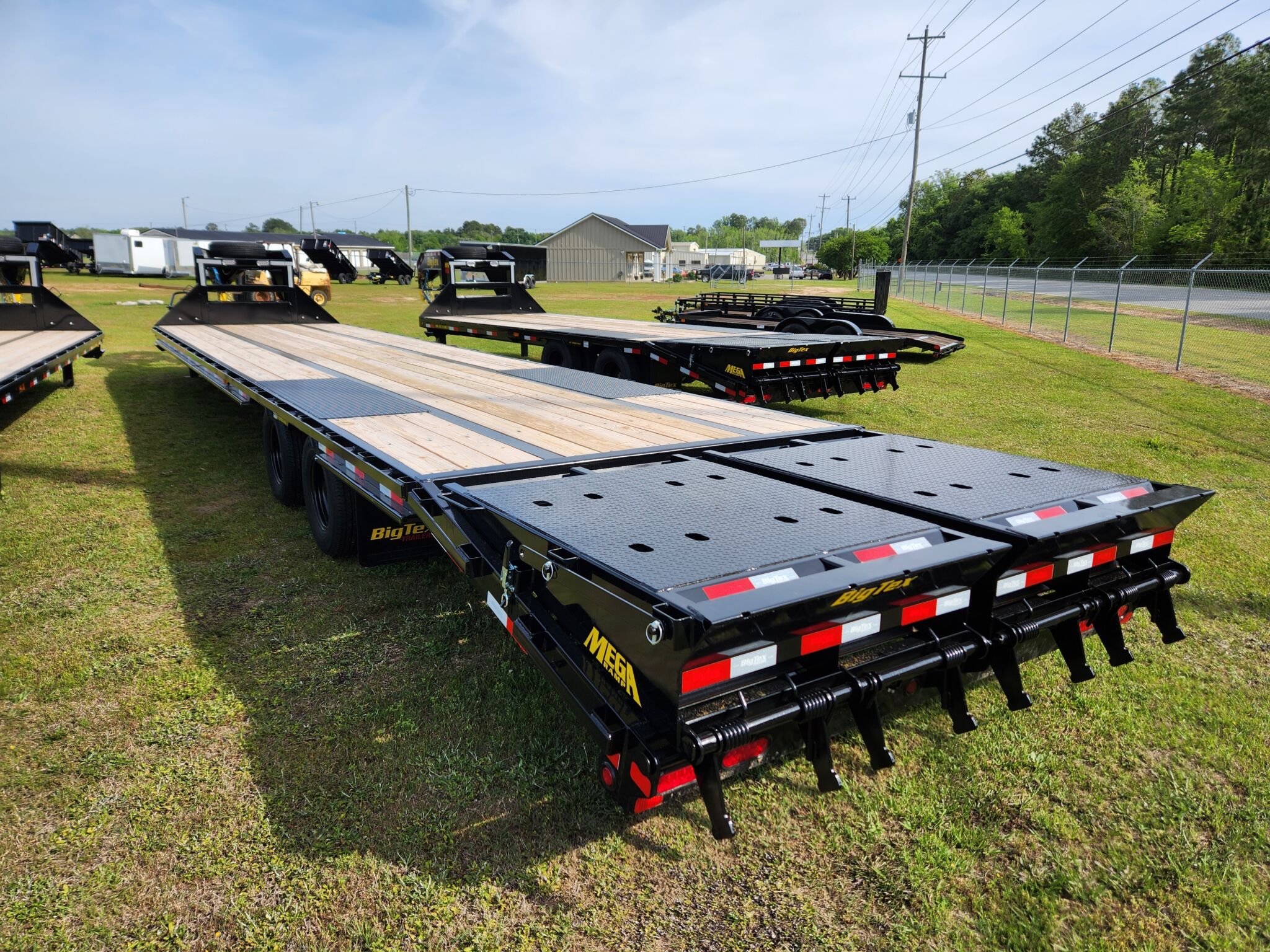 BIG TEX 33' GOOSENECK TRAILER 12 TON 22GN-28+5 MEGA RAMPS | Trailer Nation