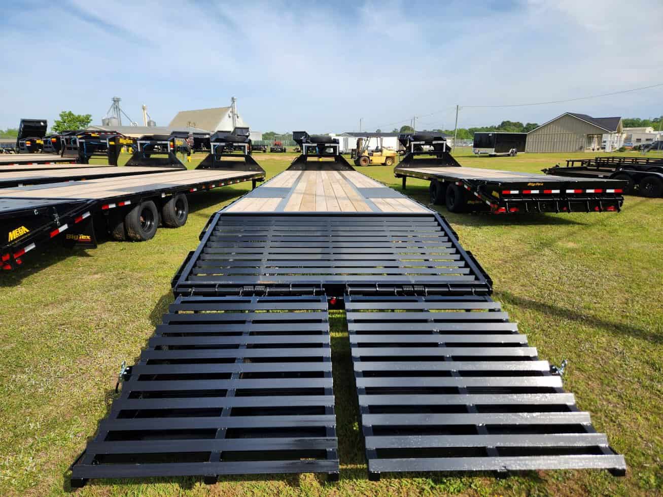 BIG TEX 33' GOOSENECK TRAILER 12 TON 22GN-28+5 MEGA RAMPS | Trailer Nation