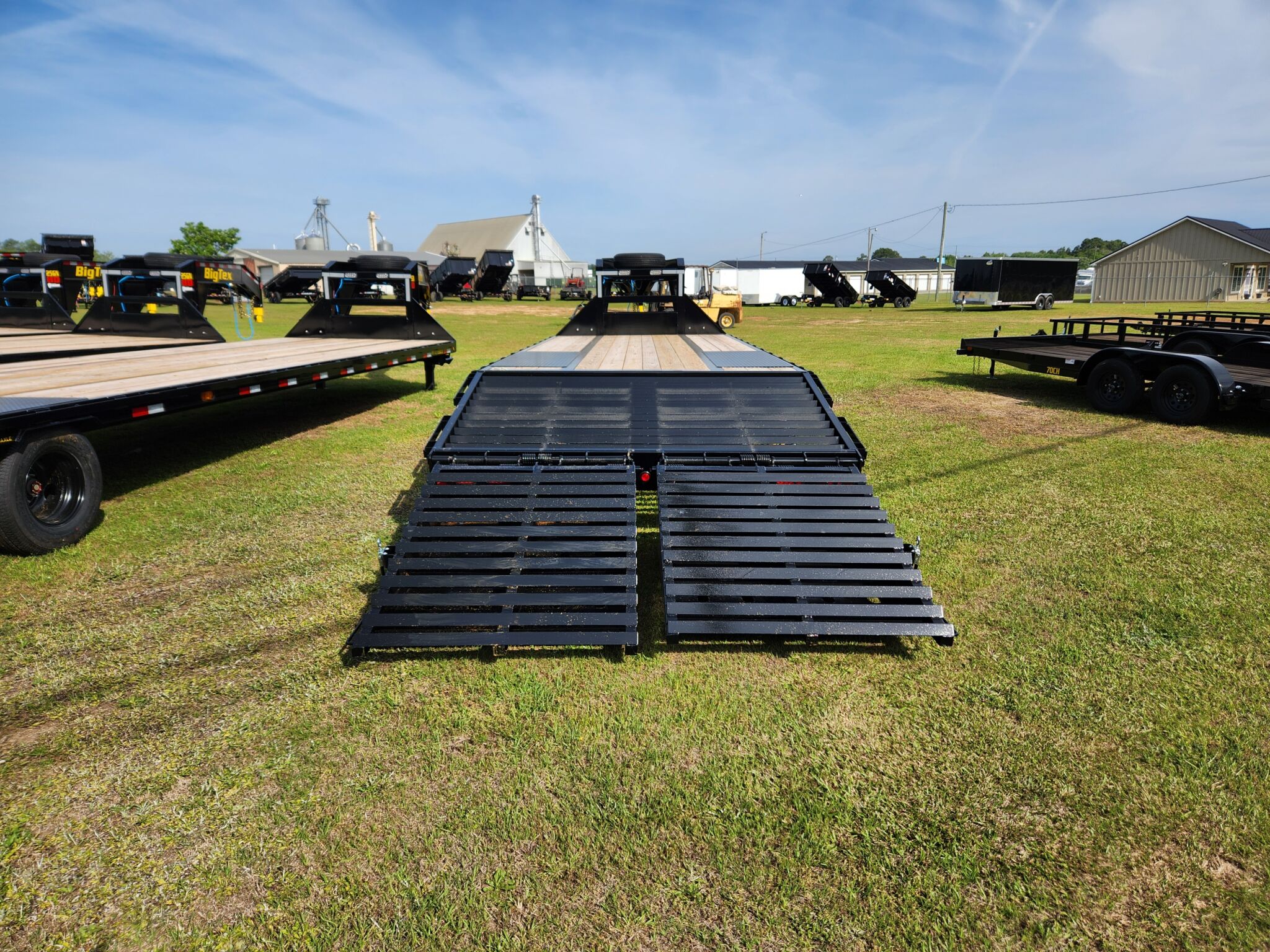 BIG TEX 33' GOOSENECK TRAILER 12 TON 22GN-28+5 MEGA RAMPS | Trailer Nation